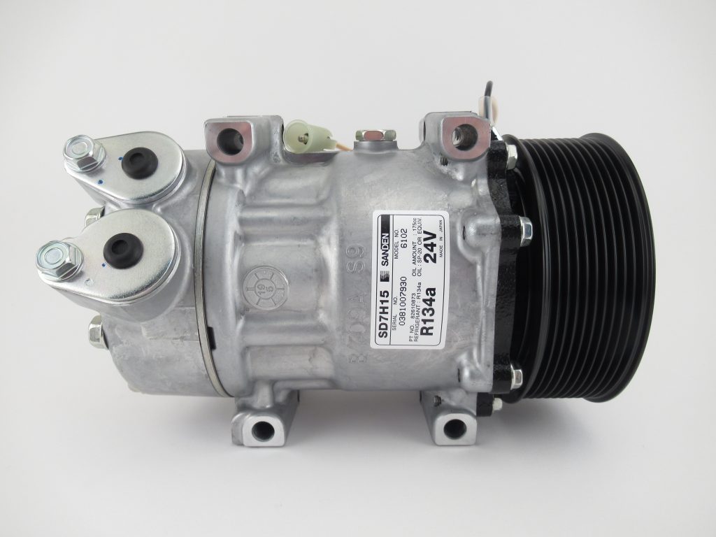 Compressor SANDEN NISSAN UD SD7H15 6102 82610873